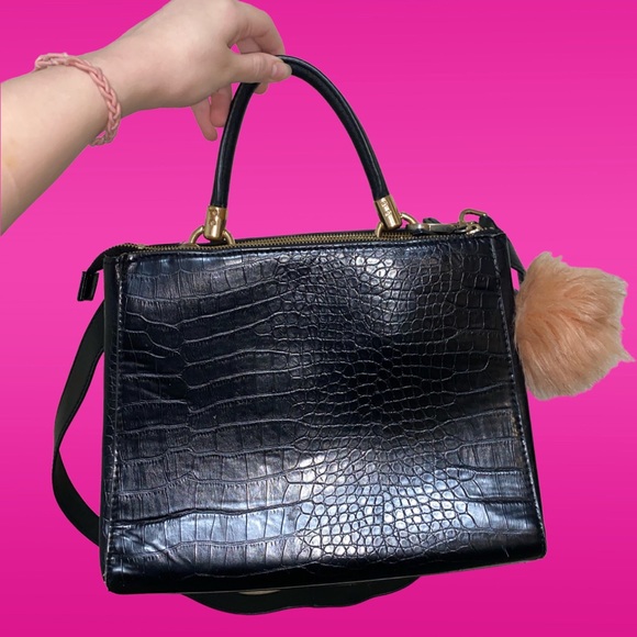 H&M | Bags | Hm Crossbody Leather Purse W Detachable Straps Pompom ...